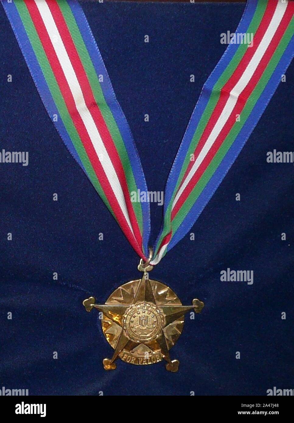 Valor medal * hi-res stock photography and images - Alamy