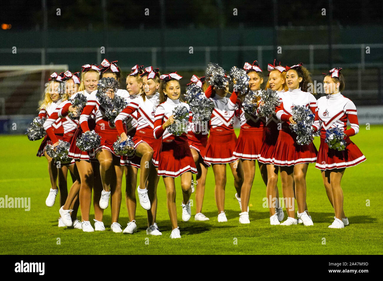 Cheerleading routine hi-res stock photography and images - Alamy