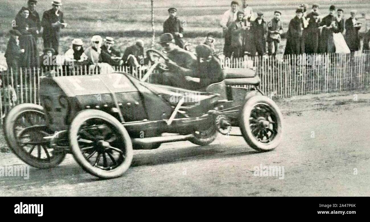 Felice Nazzaro, vainqueur du Grand Prix de l'ACF 1907, sur Fiat 130 HP ...