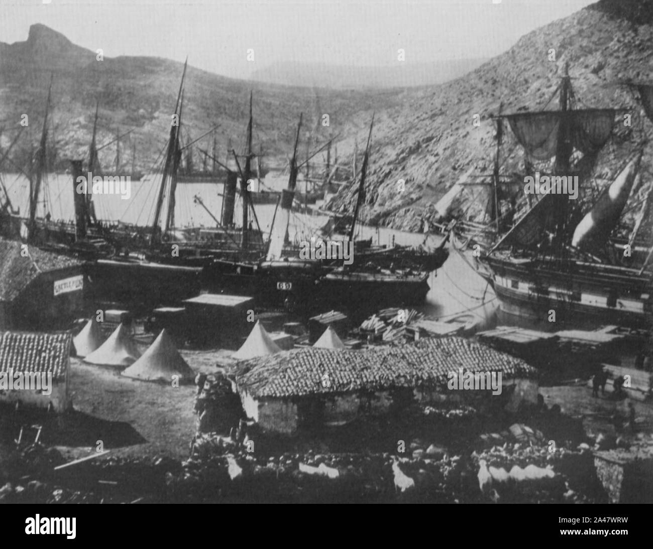 Fenton, Roger - Der Kai, Balaclava Stock Photo - Alamy