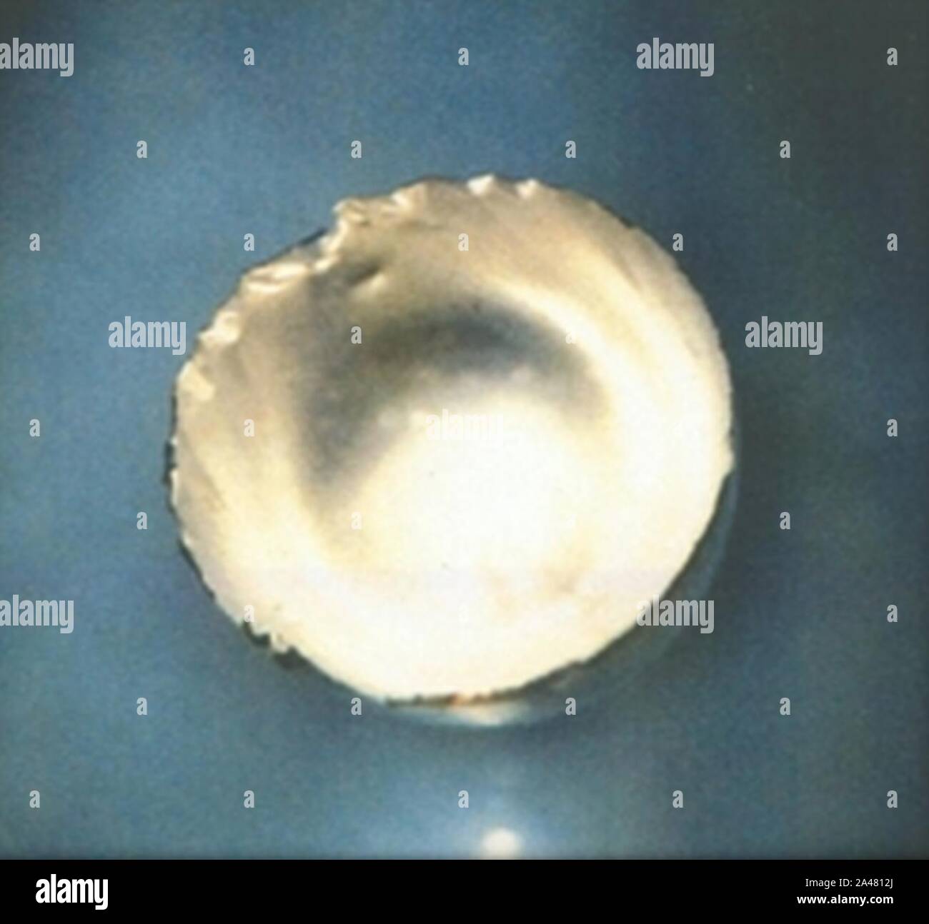 Ytterbium hi-res stock photography and images - Alamy