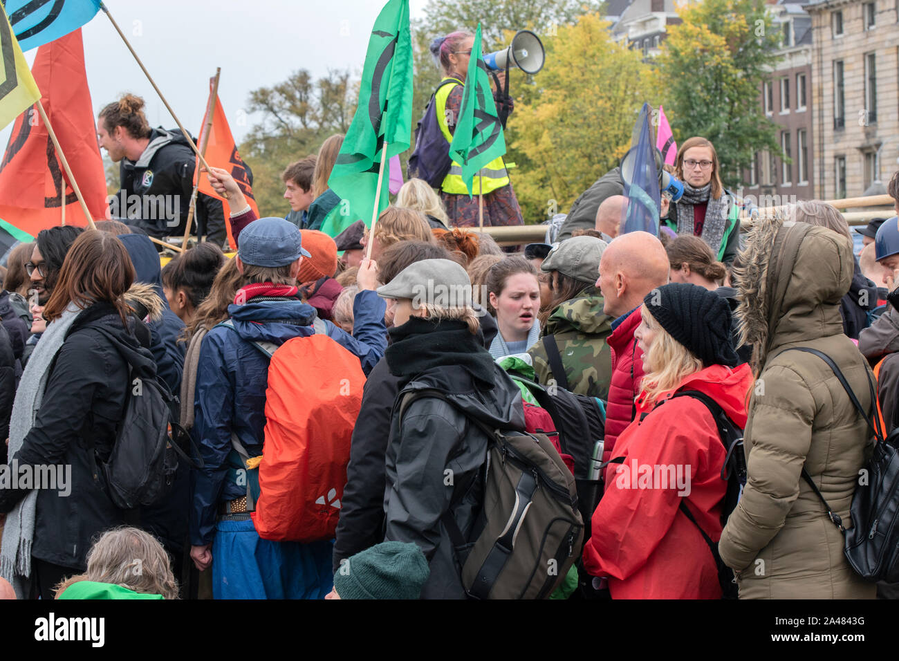 Rebel organization hi-res stock photography and images - Alamy