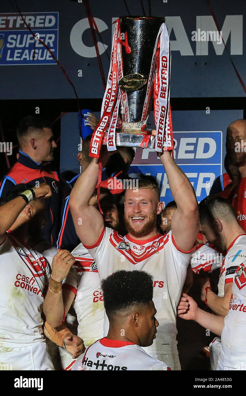 Thompson trophy hi-res stock photography and images - Alamy