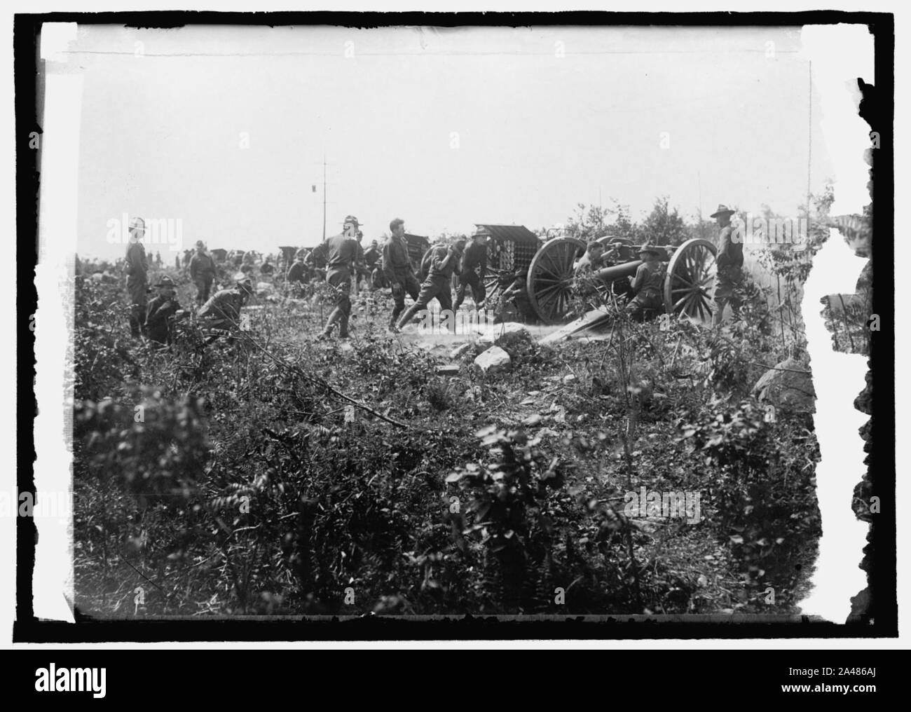 Field Battery on firing line Stock Photo - Alamy