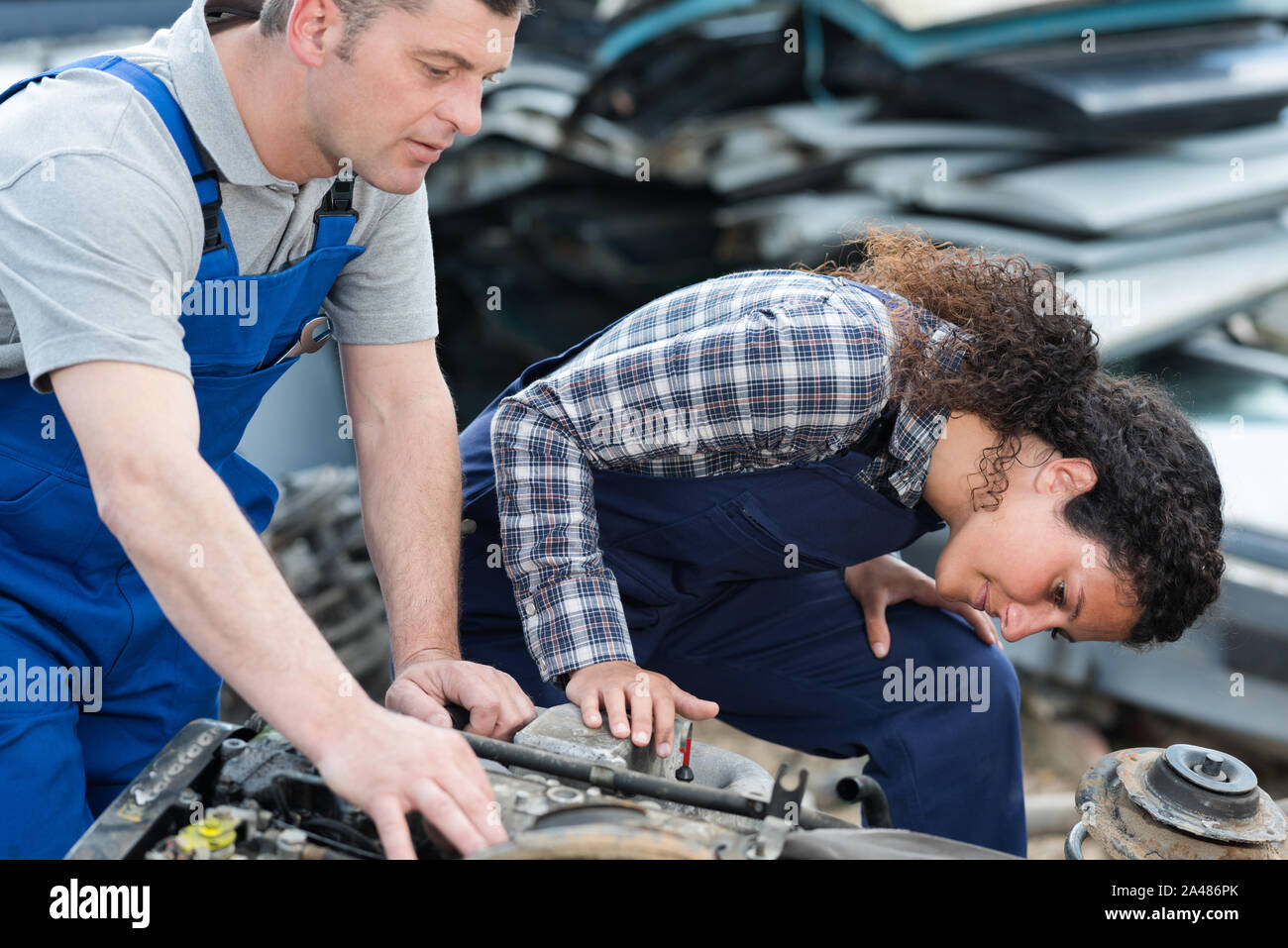 portrait of female mechanic outdoors Stock Photo - Alamy