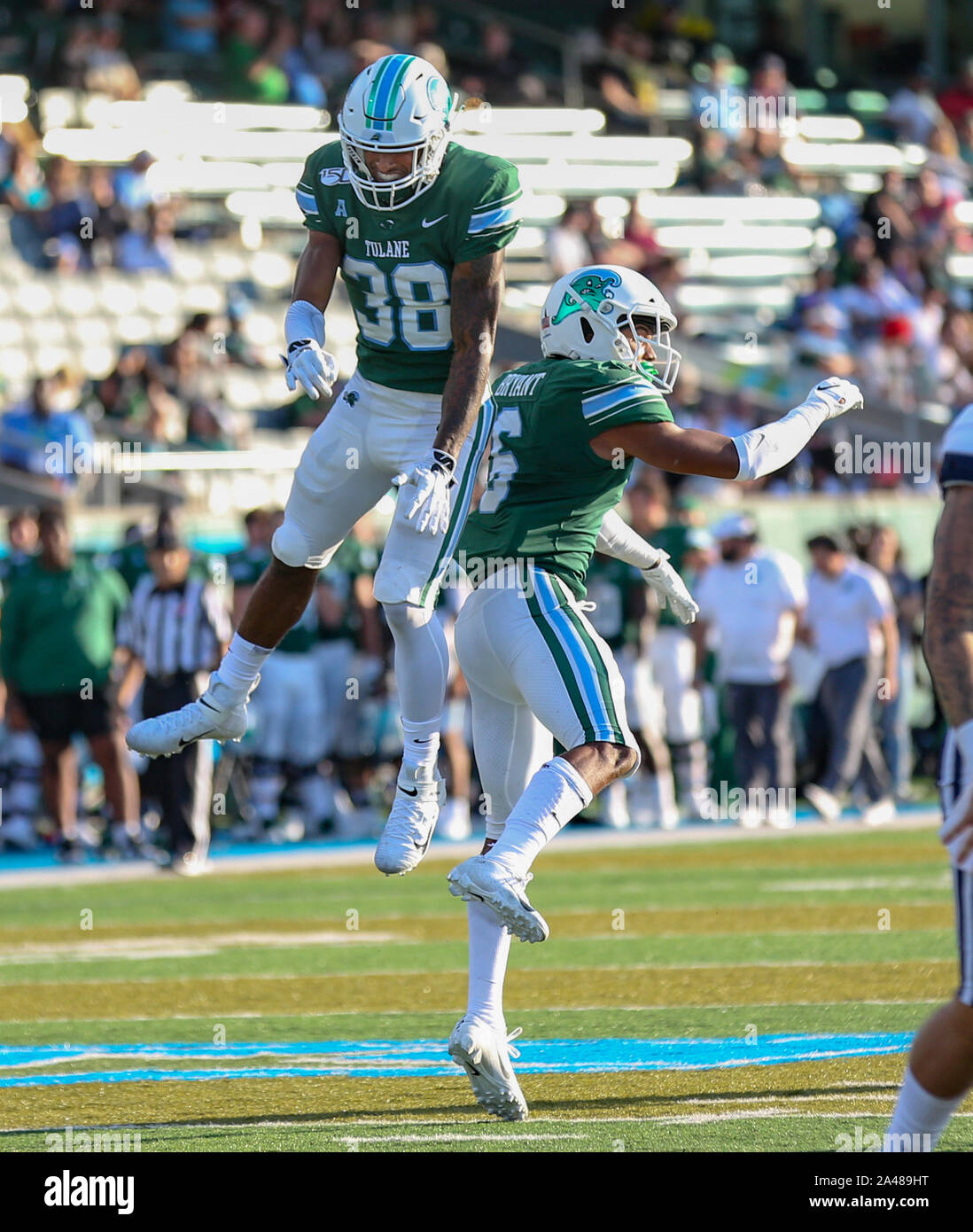 New Orleans, LA, USA. 12th Oct, 2019. Tulane's Larry Bryant #6 and KJ ...