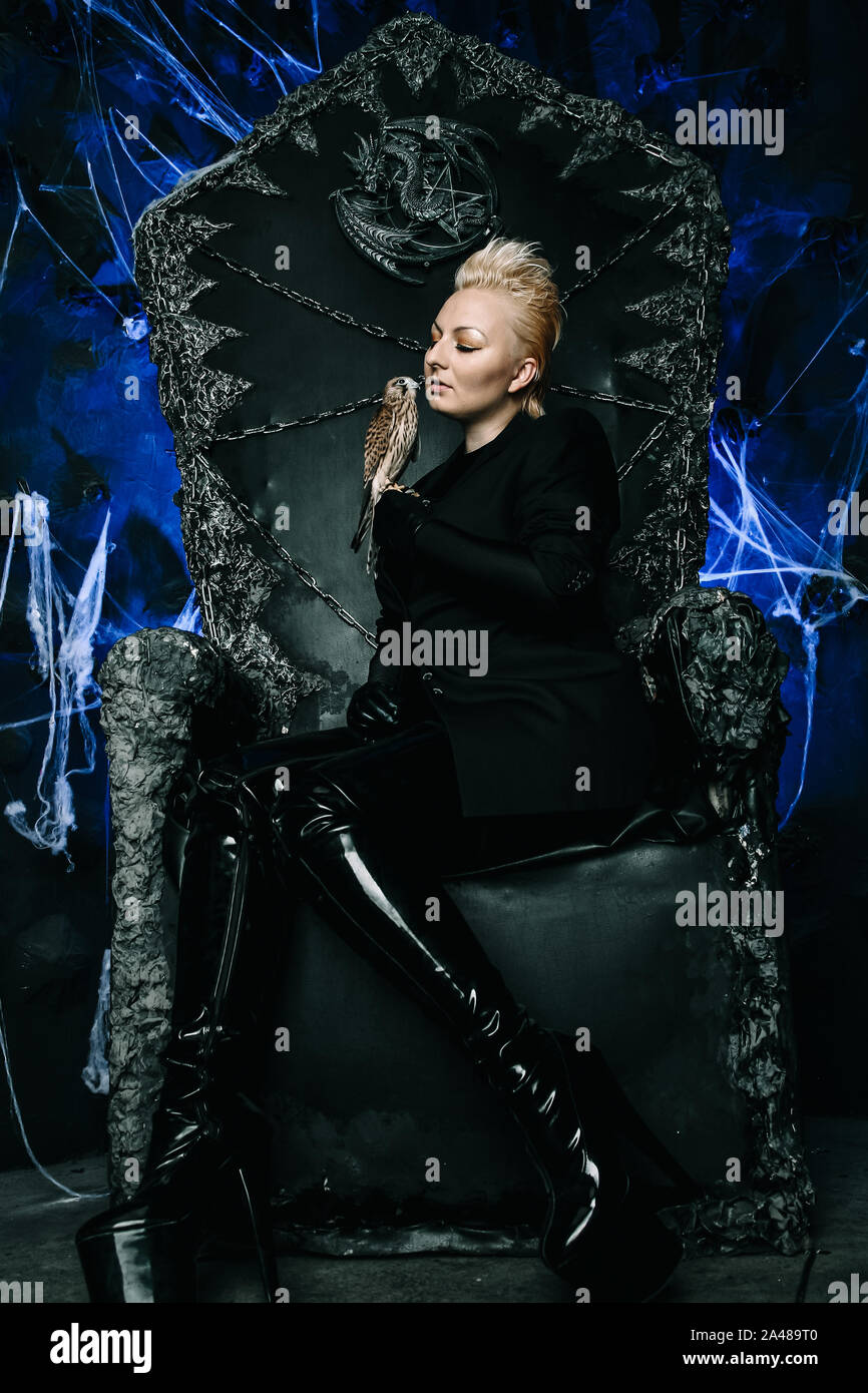 Death of the fairy queen hi-res stock photography and images - Alamy