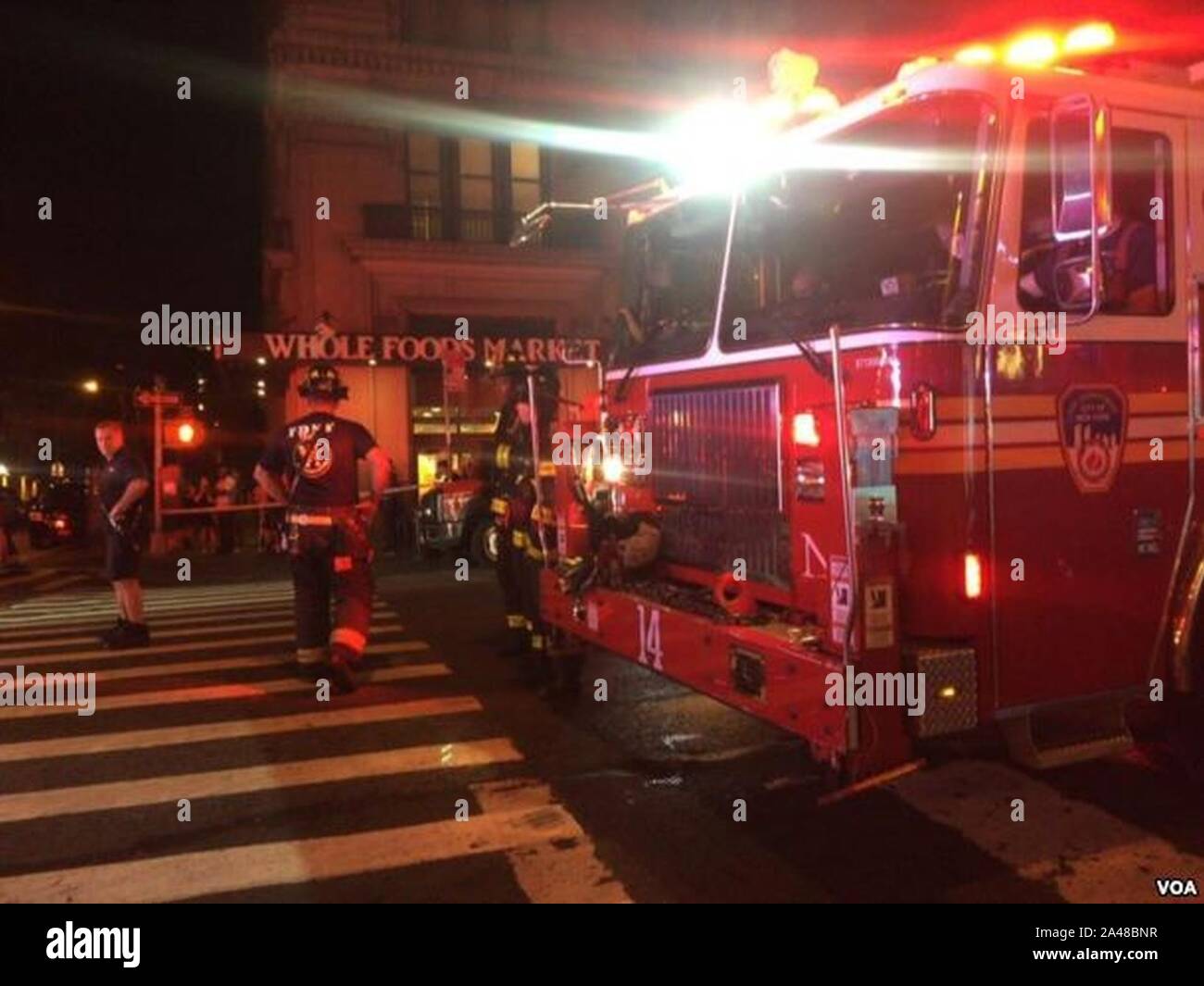 Manhattan explosion hi-res stock photography and images - Alamy