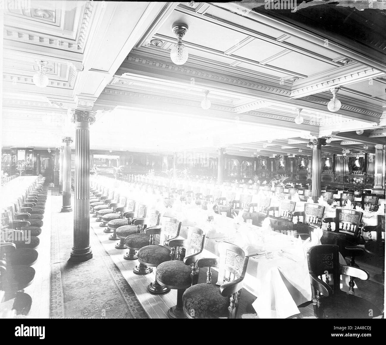 First class dining Black and White Stock Photos & Images - Alamy