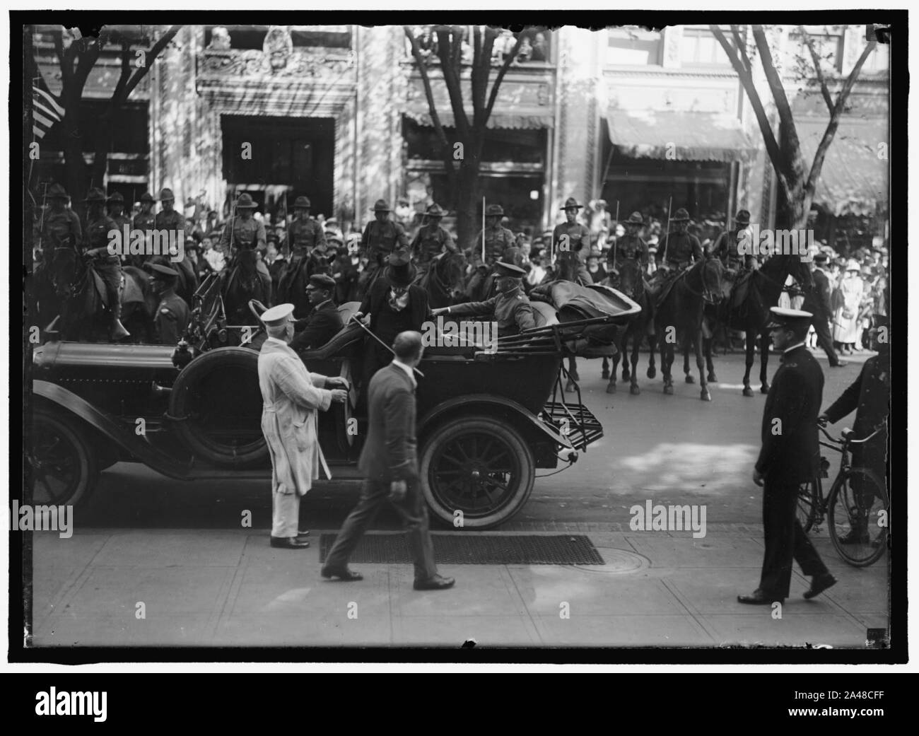 FIRST DIVISION, A.E.F. AMERICAN EXPIDITIONARY FORCES. GENERAL PERSHING ...
