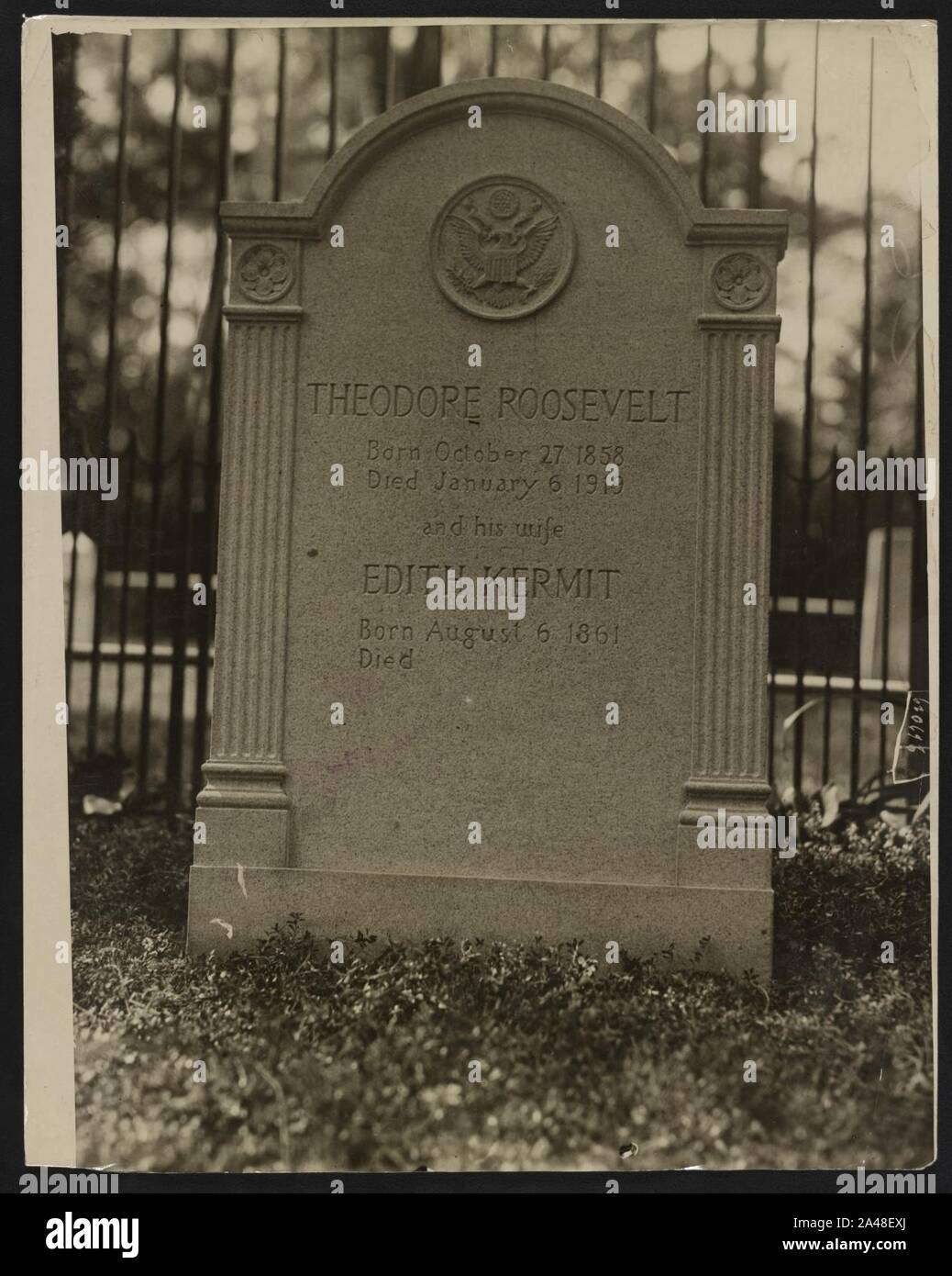First photograph of the tombstone on Roosevelt's grave Stock Photo - Alamy