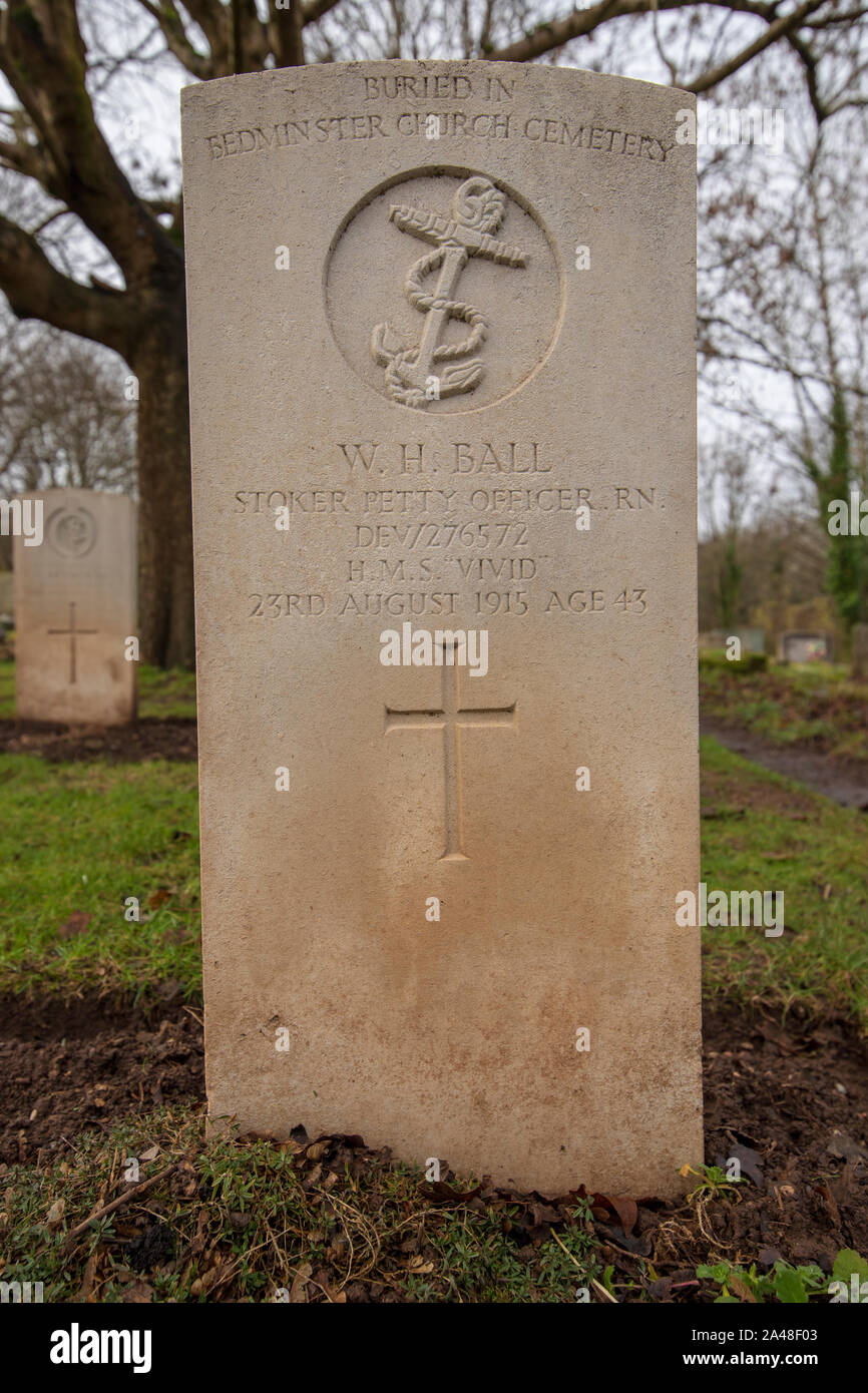 Commonwealth War Graves Commission Grave of W.H Ball of H.M.S. Vivid ...