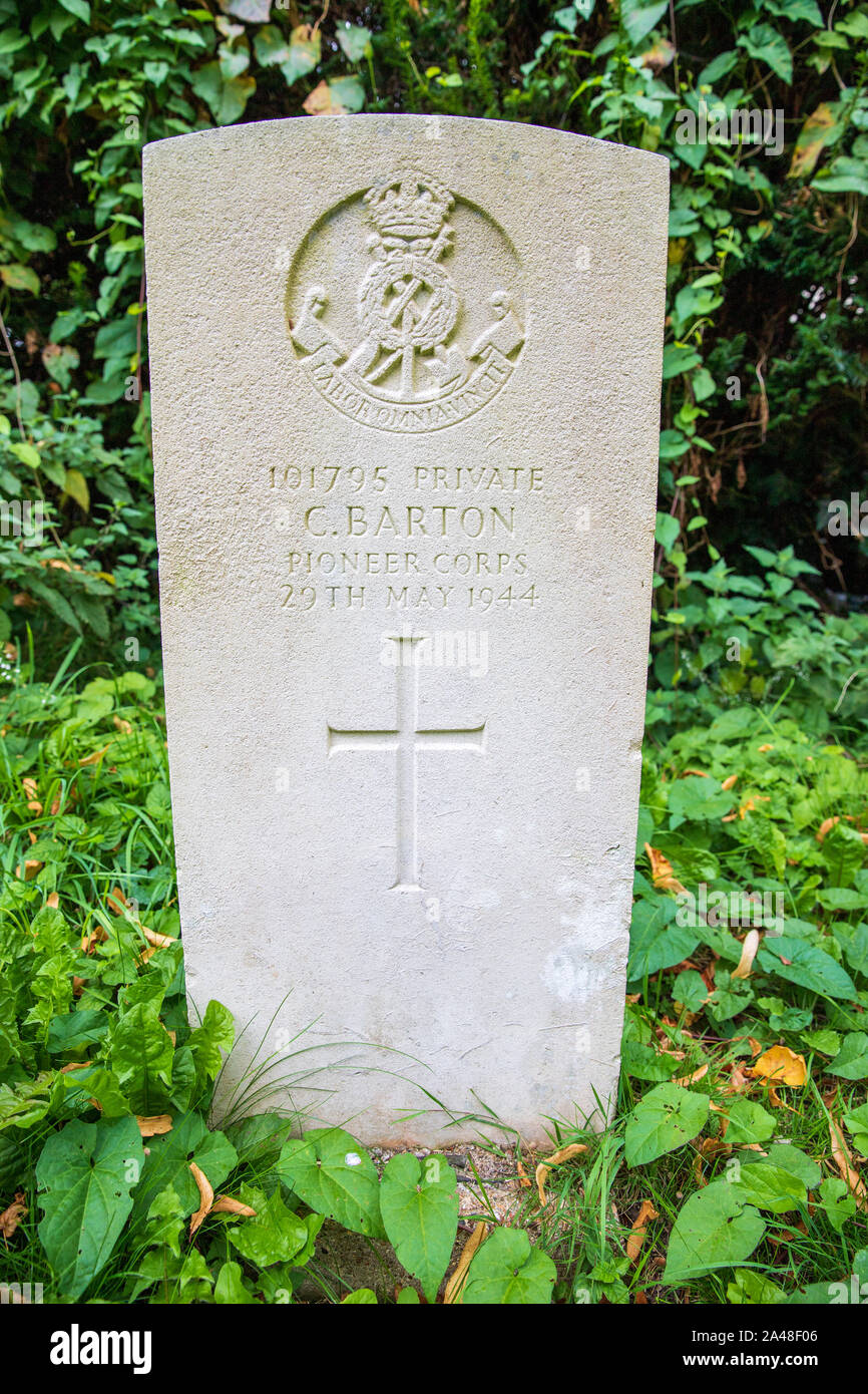 St james cemetery bath hi-res stock photography and images - Alamy