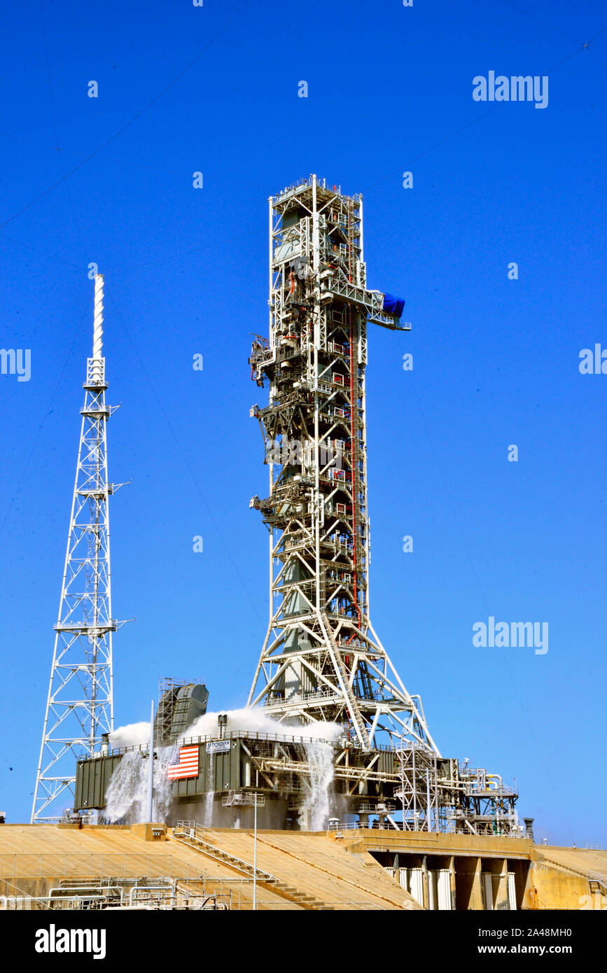 Sound suppression system hi-res stock photography and images - Alamy