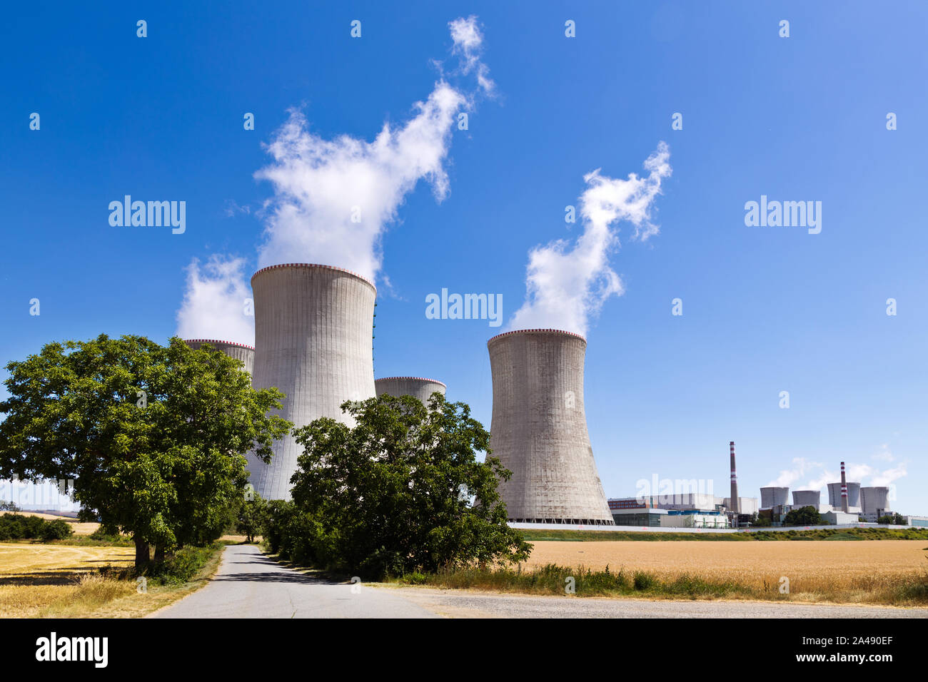 Jaderná elektrárna Dukovany, ČEZ, Morava, Česká republika / Nuclear ...