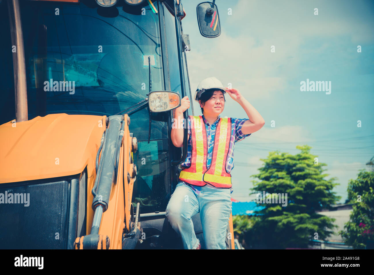 Female heavy equipment operator hi-res stock photography and images - Alamy