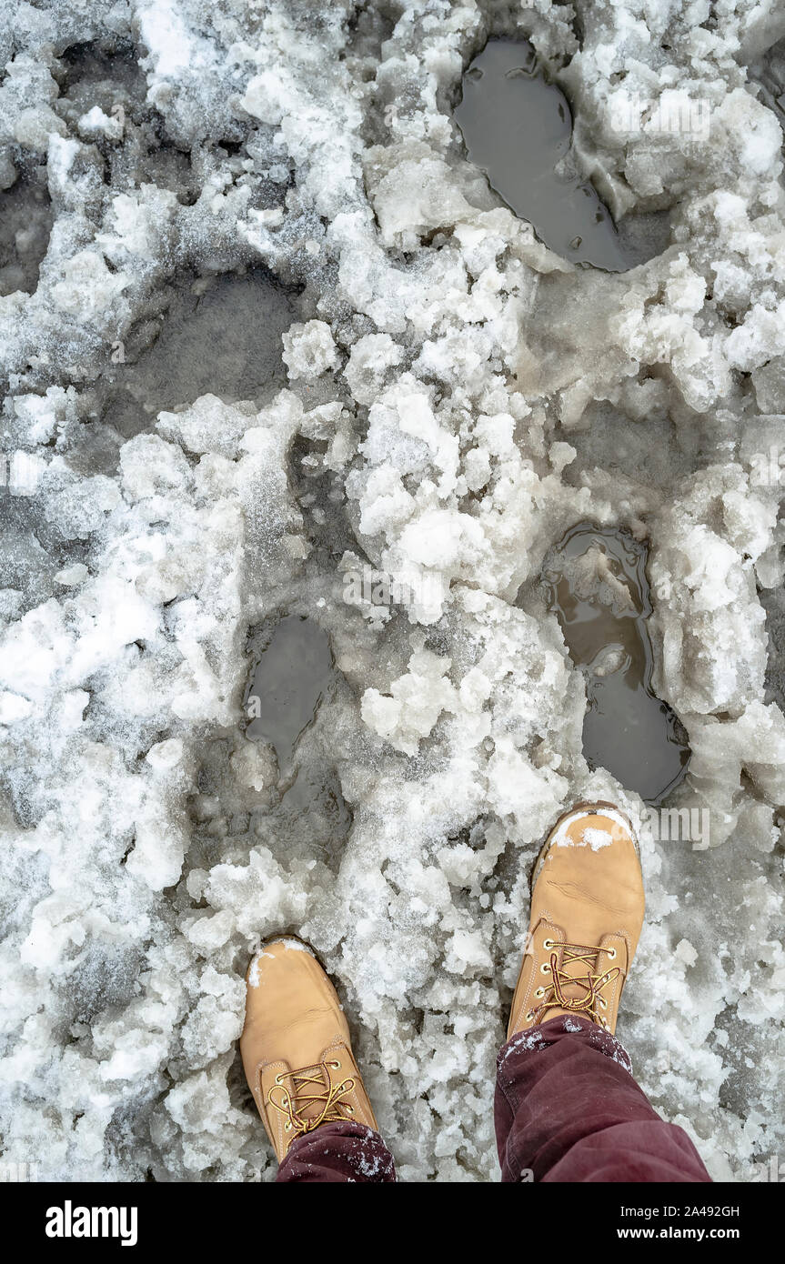 Dirty slush water hi-res stock photography and images - Alamy