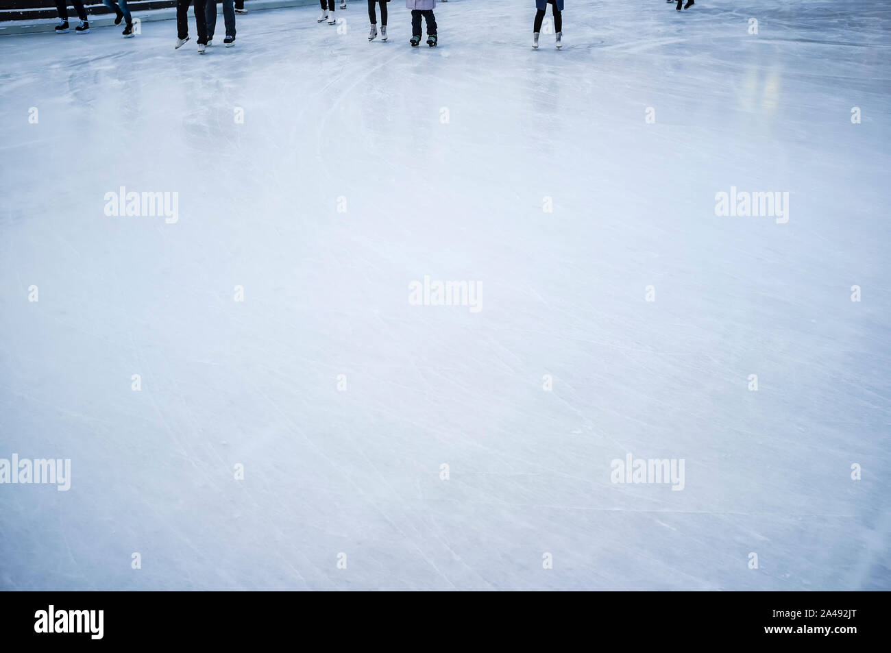Group people in skate park hi-res stock photography and images - Alamy