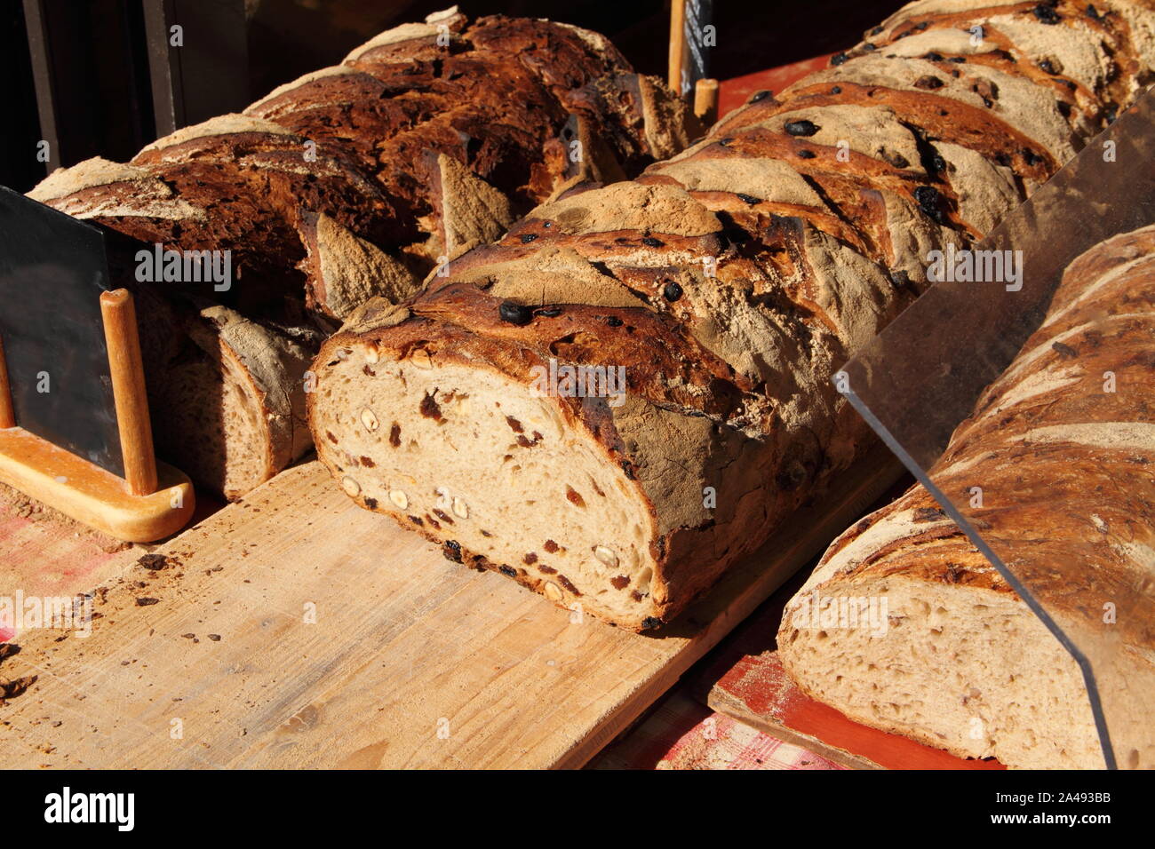 fresh bread with a sales sign Stock Photo - Alamy