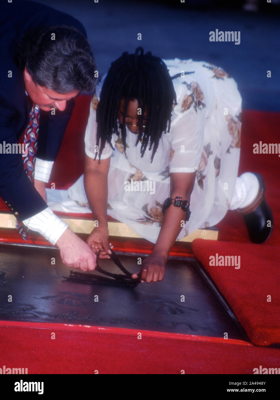 Whoopi goldberg ghost hi-res stock photography and images - Alamy