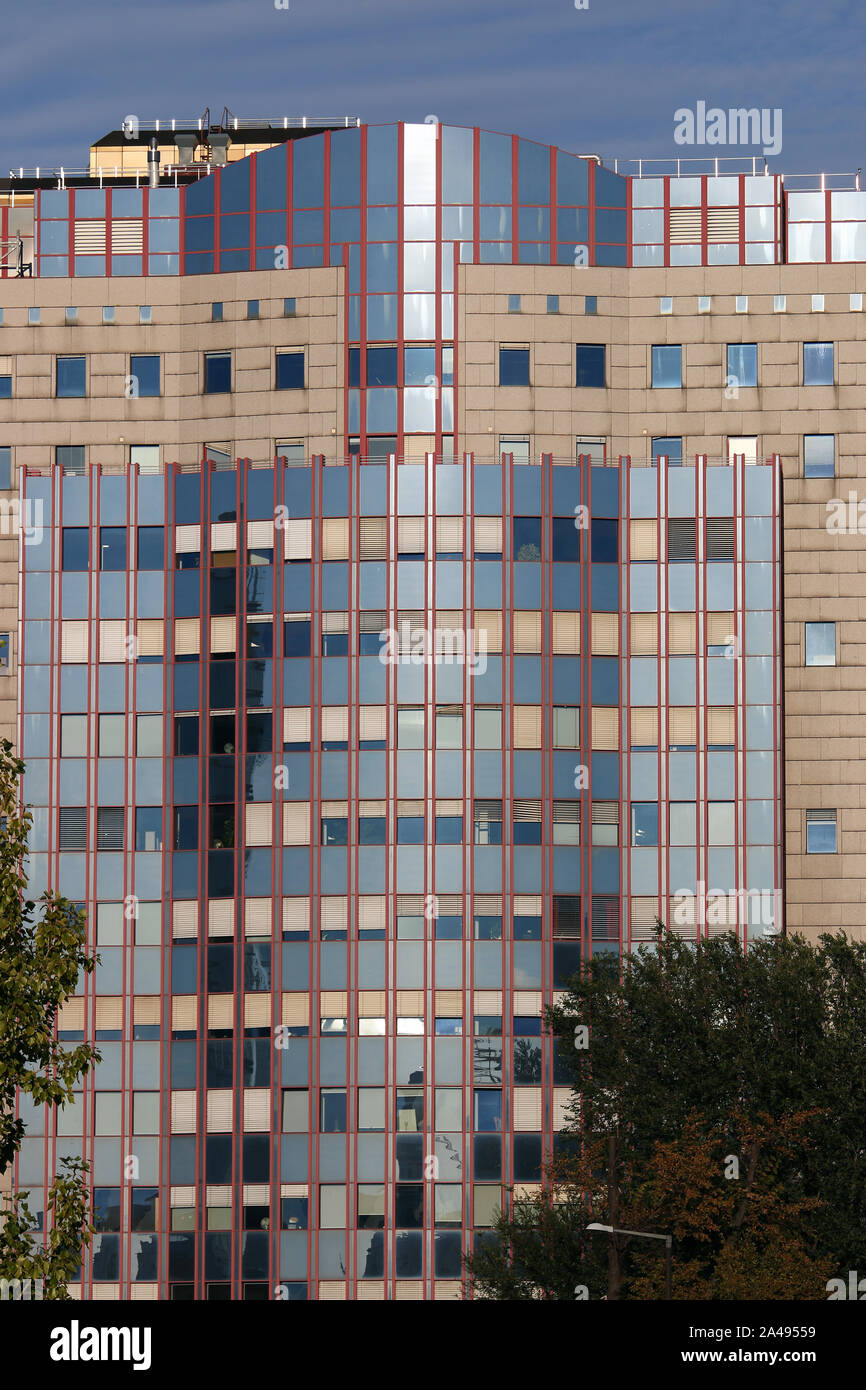 Office buidling hi-res stock photography and images - Alamy