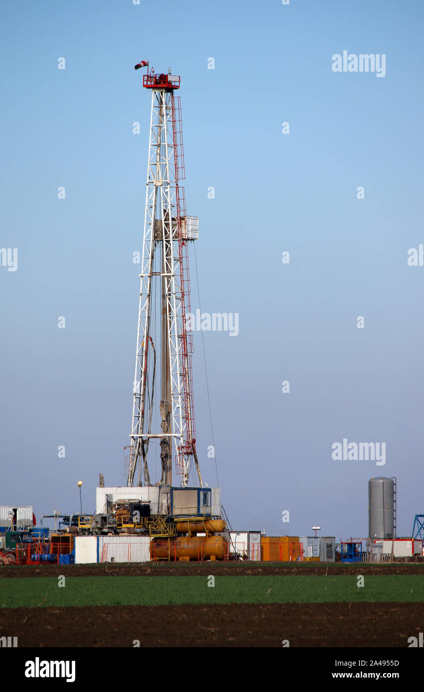 Mining Rigs High Resolution Stock Photography and Images - Alamy