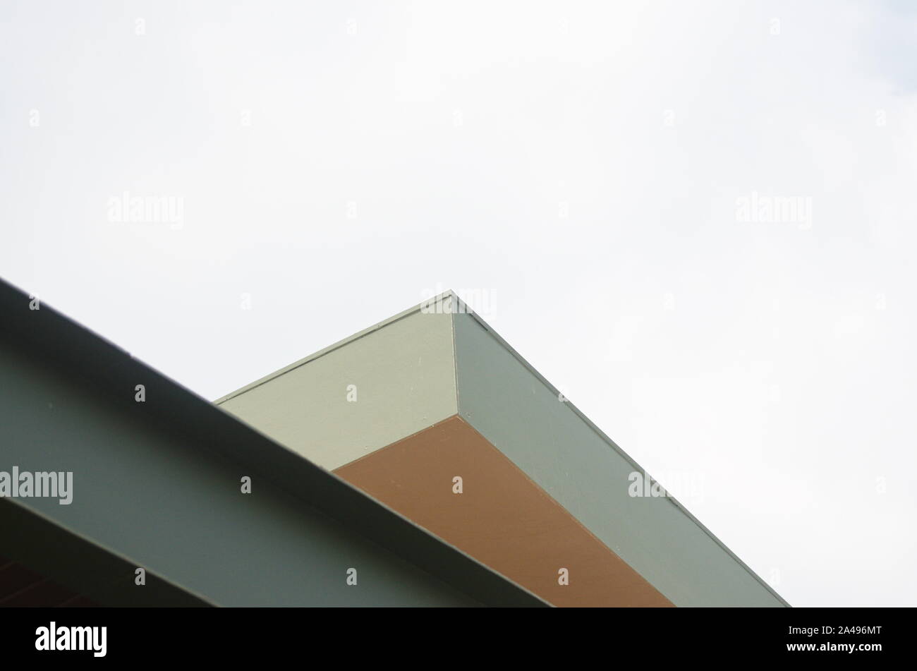 Building roof pattern isolated on white background. Exterior decoration ...