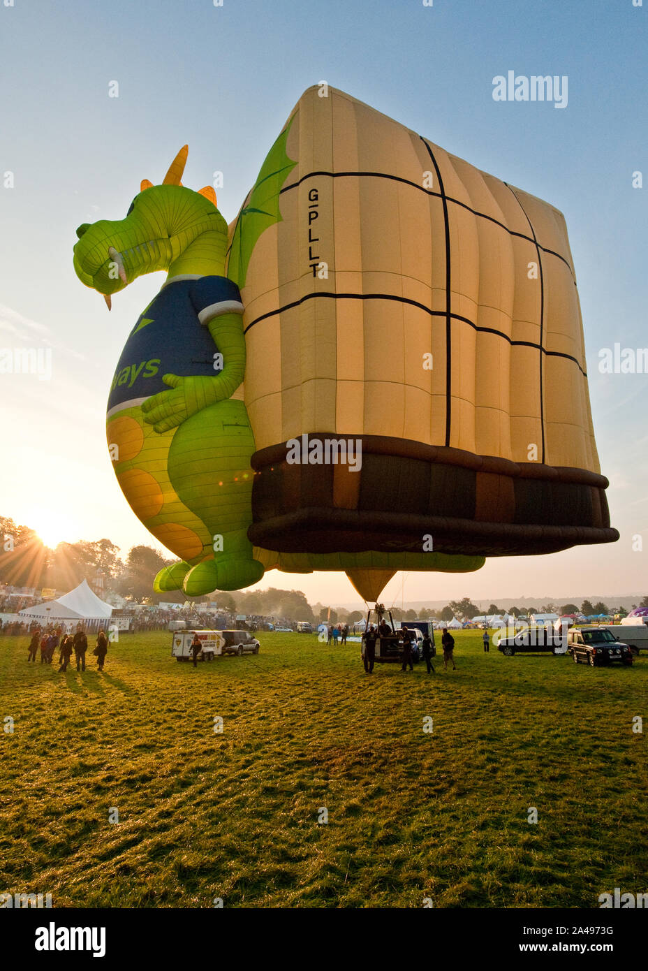 "Palletways" cube parcel and dragon hot air balloon. Bristol ...
