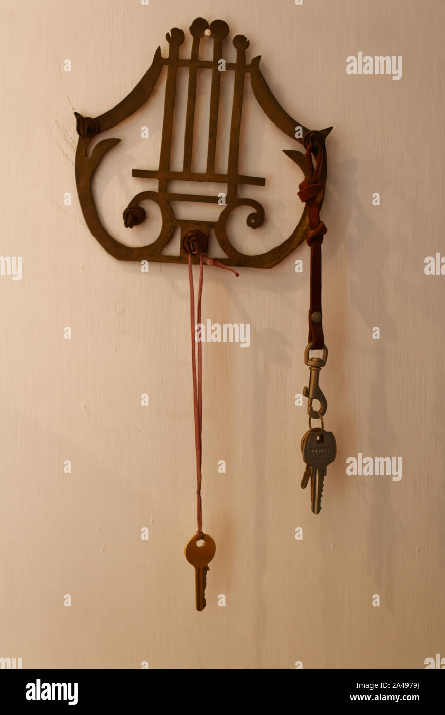 Wall-mounted key hanger Stock Photo - Alamy