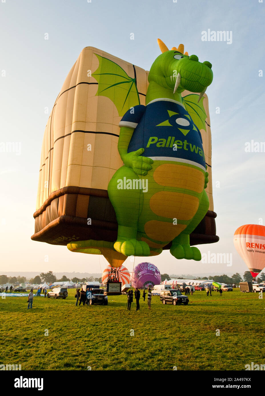 "Palletways" cube parcel and dragon hot air balloon. Bristol ...