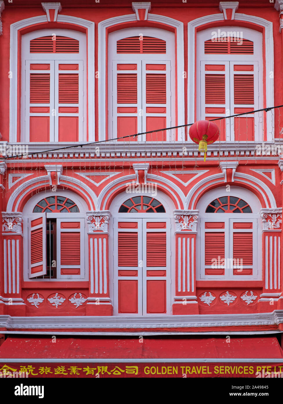 Chinese shophouses chinatown singapore hi-res stock photography and ...