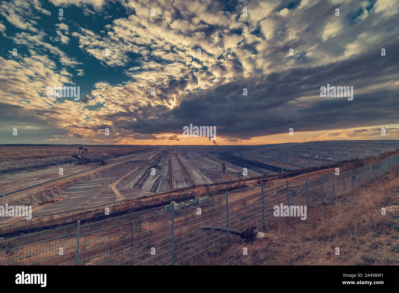 Surface mining equipment hi-res stock photography and images - Alamy