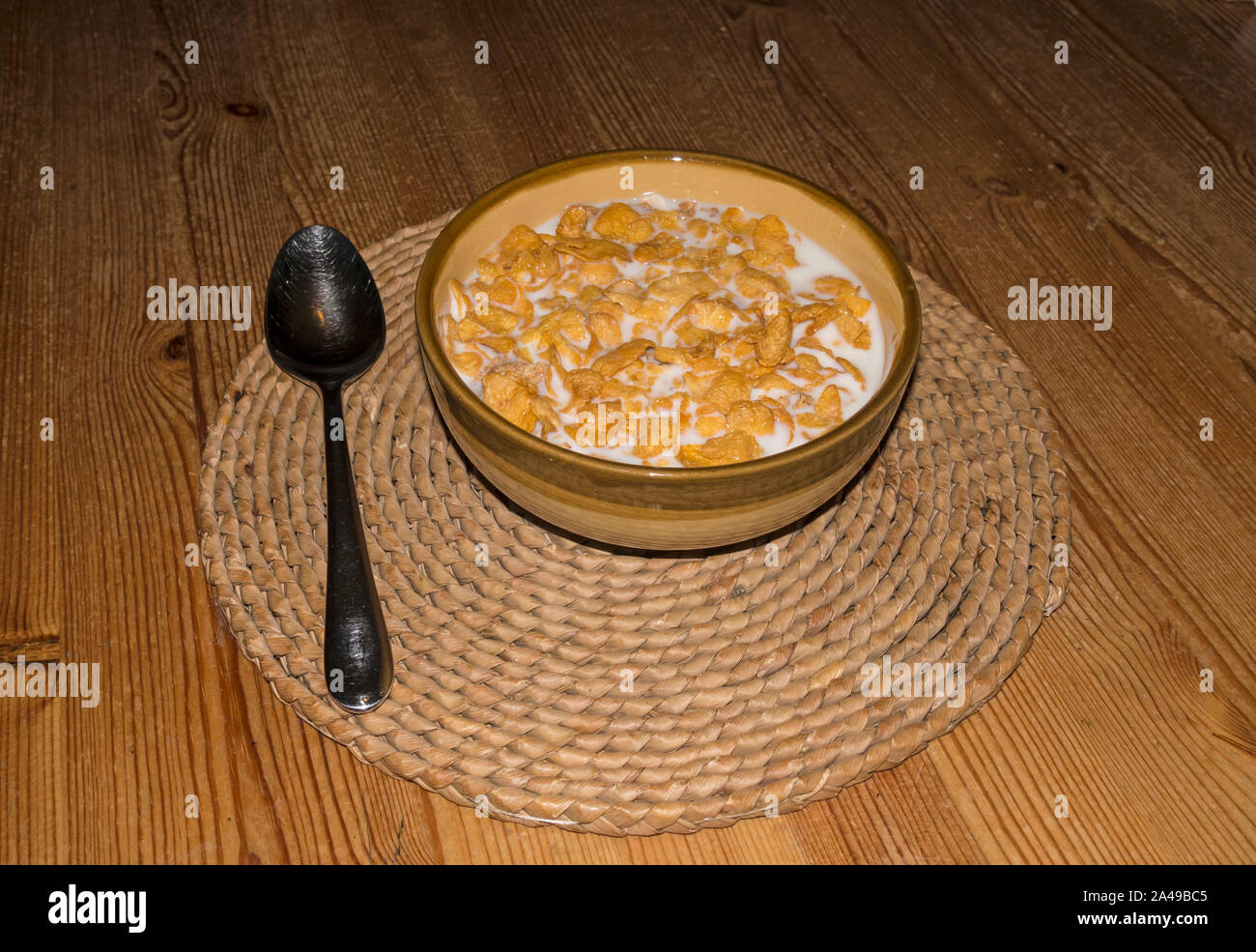 Early morning breakfast cereal Stock Photo - Alamy