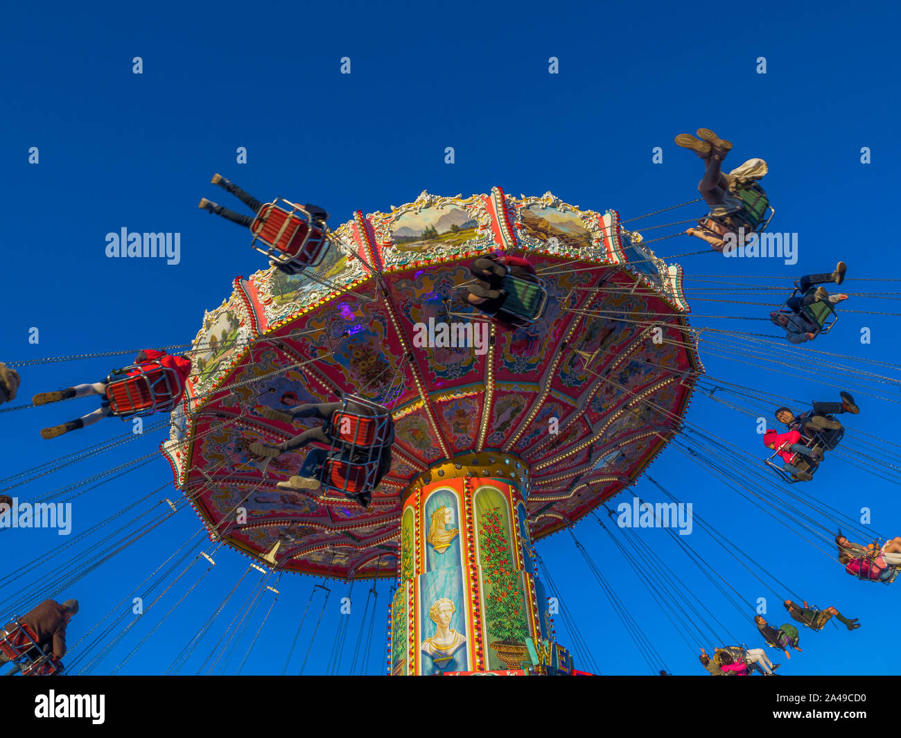 Rotating chain hi-res stock photography and images - Alamy