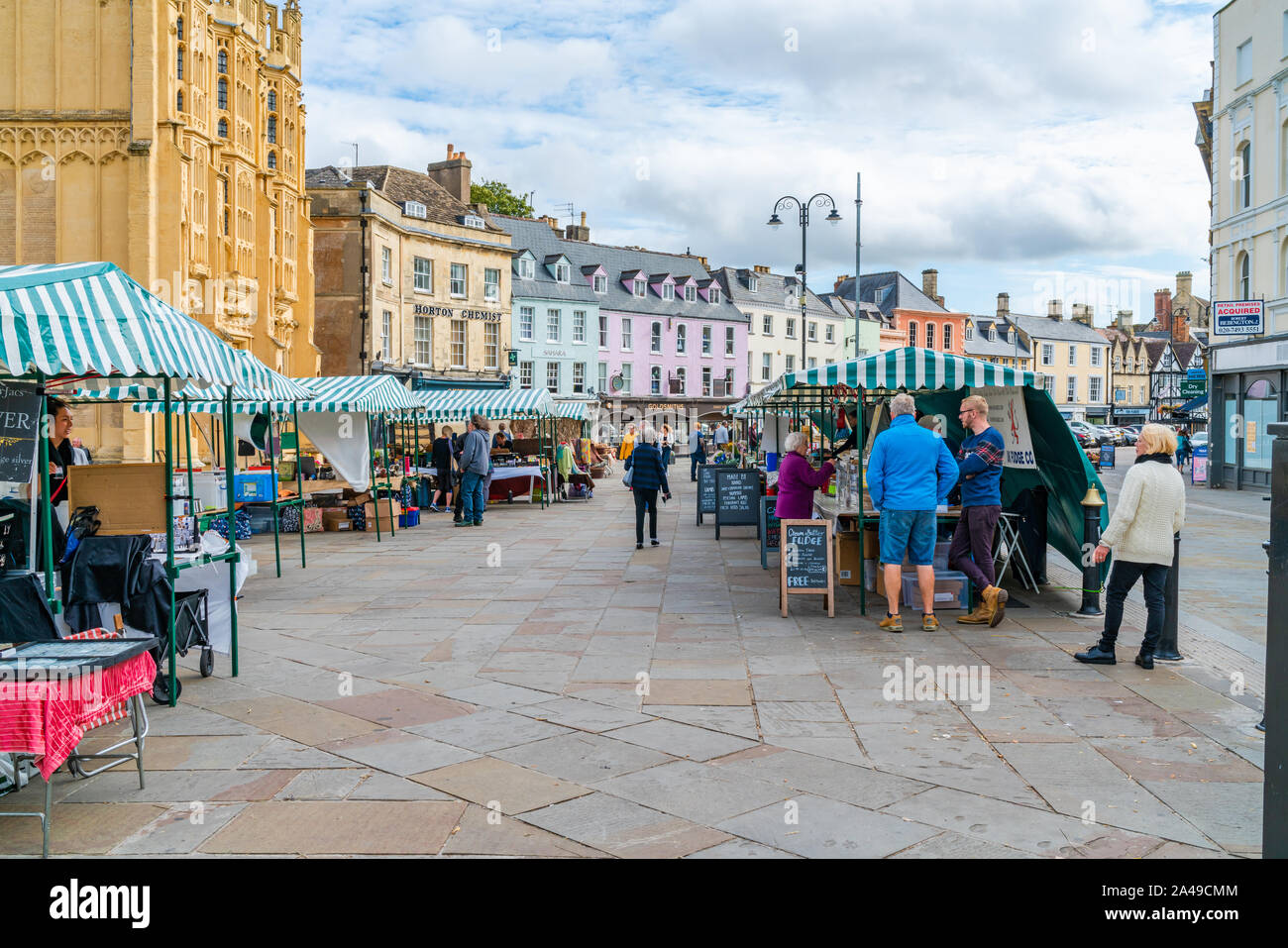 Cirencester market square hi-res stock photography and images - Alamy
