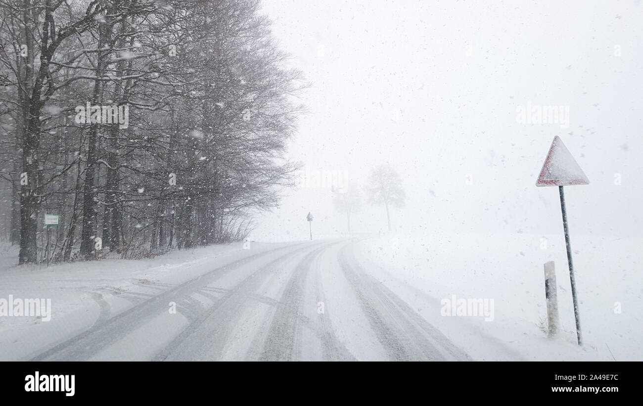 Bad visibility hi-res stock photography and images - Alamy