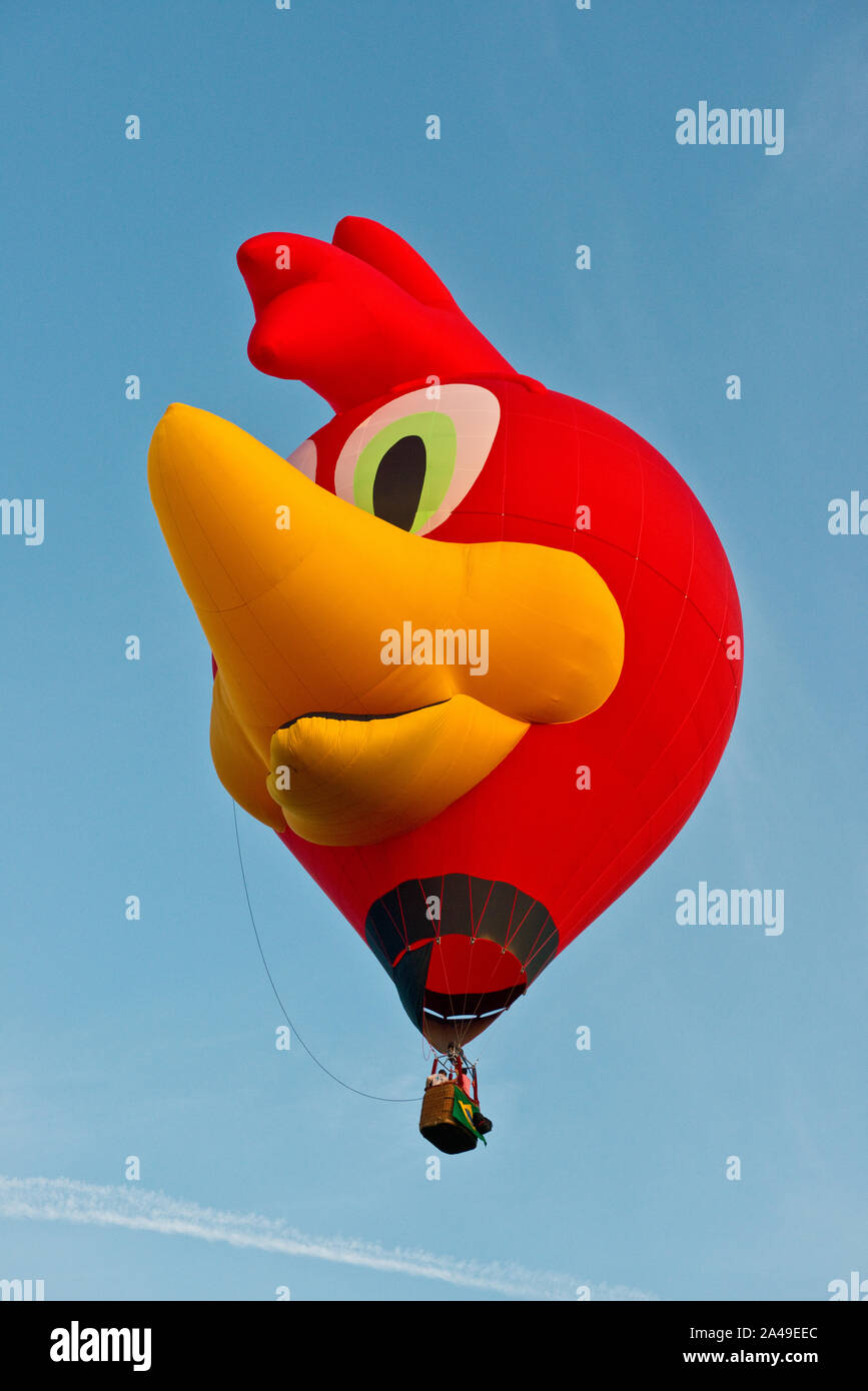 "Woodpecker" red bird hot air balloon. Bristol International Balloon ...