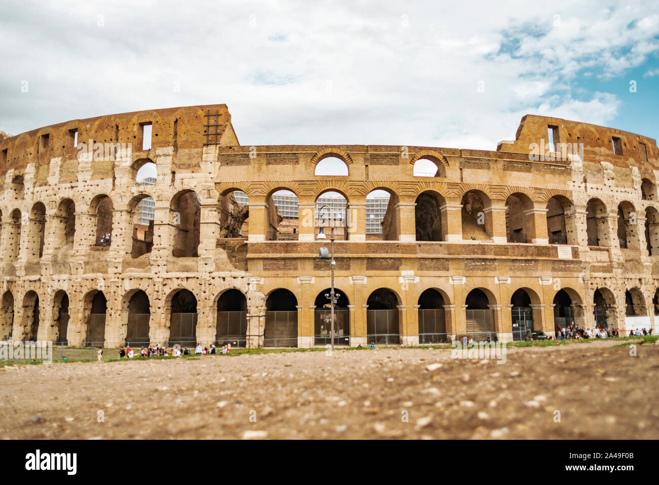 Roman amphitheatre crowd hi-res stock photography and images - Alamy