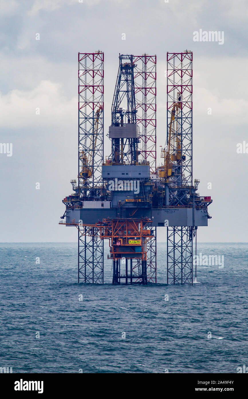 Prospector 5 oil rig platform hi-res stock photography and images - Alamy