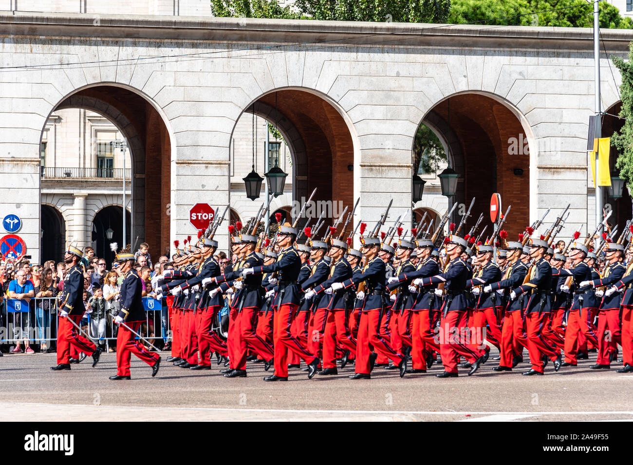 March marching men national parade ceremony hi-res stock photography ...
