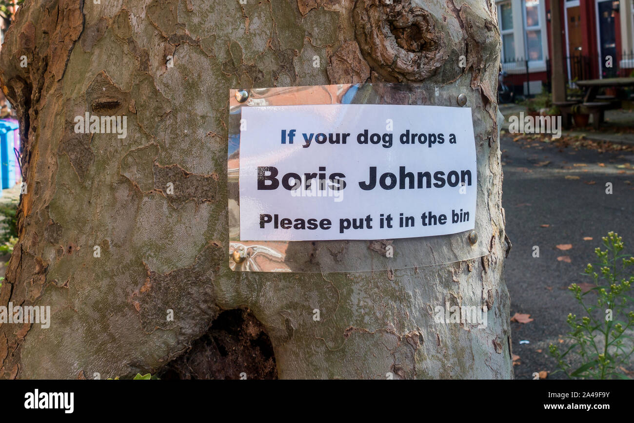 Dog poo sign hi-res stock photography and images - Alamy