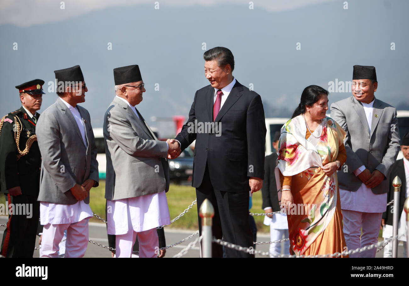 Chinese president xi returns home hi-res stock photography and images ...