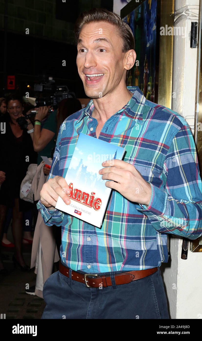 Dr christian jessen full length hi-res stock photography and images - Alamy