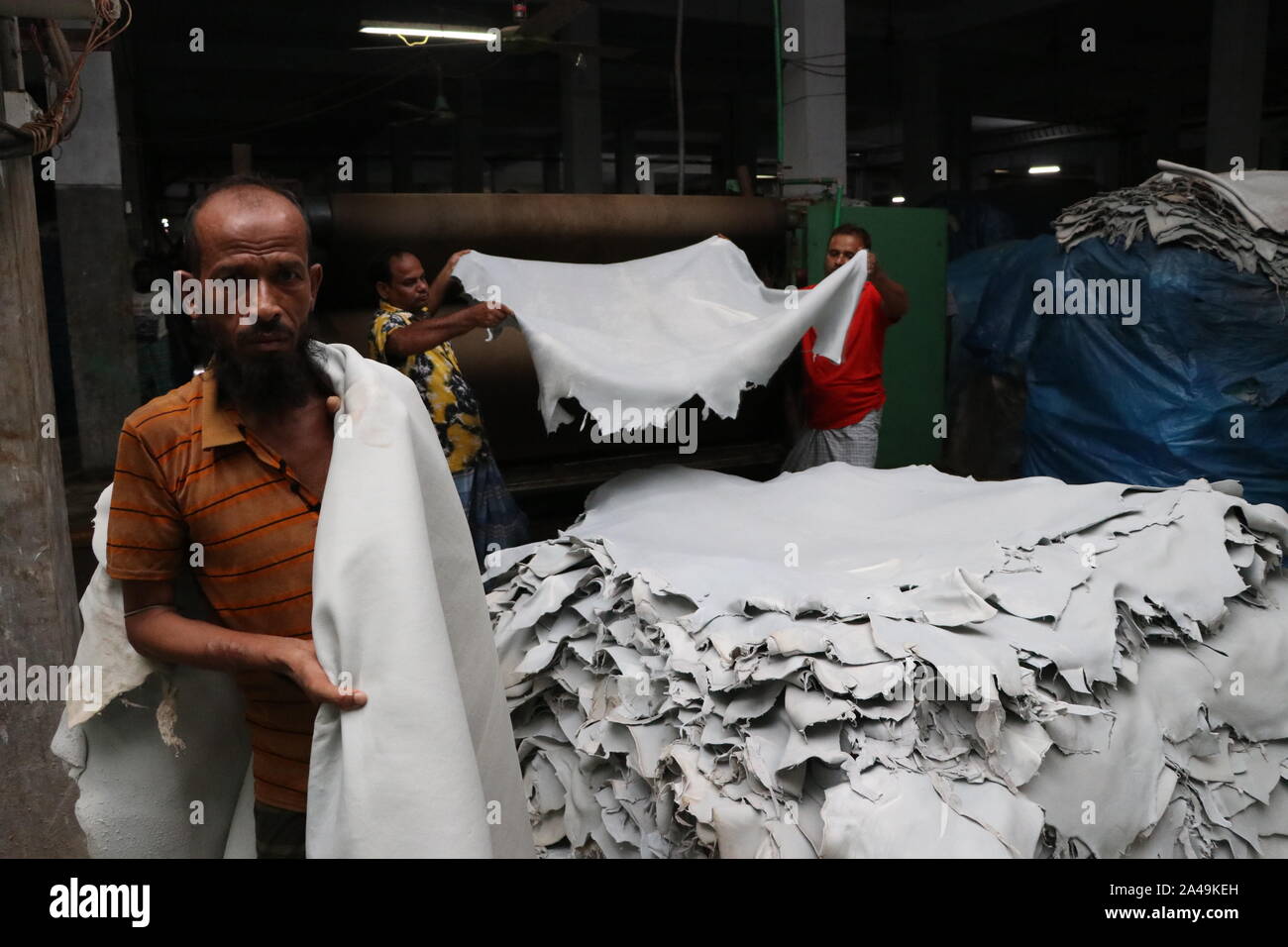 saver tannery workers Dhaka,Bangladesh 2019: Bangladeshi tannery ...