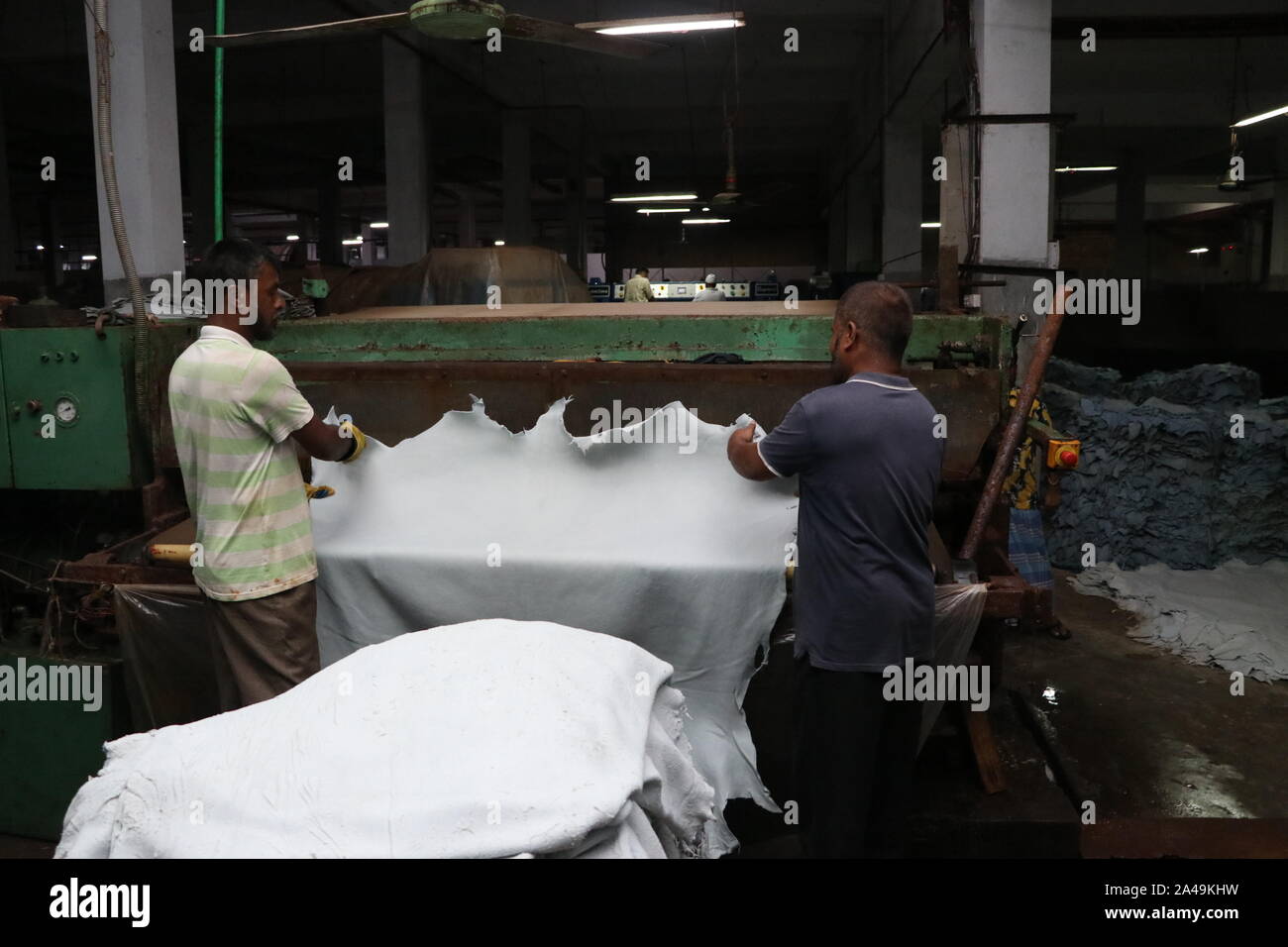 saver tannery workers Dhaka,Bangladesh 2019: Bangladeshi tannery ...