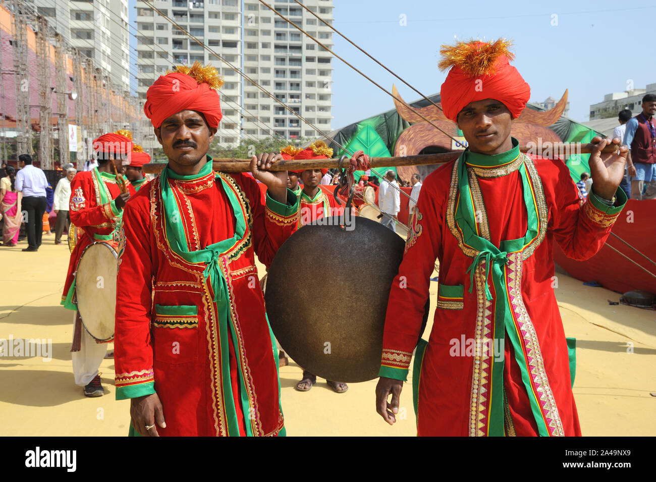 Rajasthani musical instruments hi-res stock photography and images - Alamy