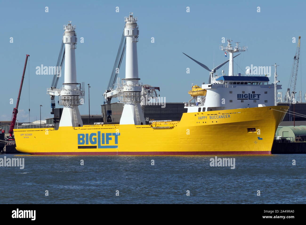 Heavy lift vessel hi-res stock photography and images - Alamy