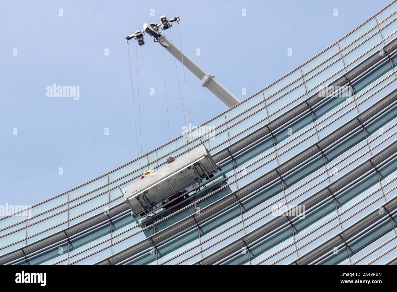 Glass elevator exterior hi-res stock photography and images - Alamy
