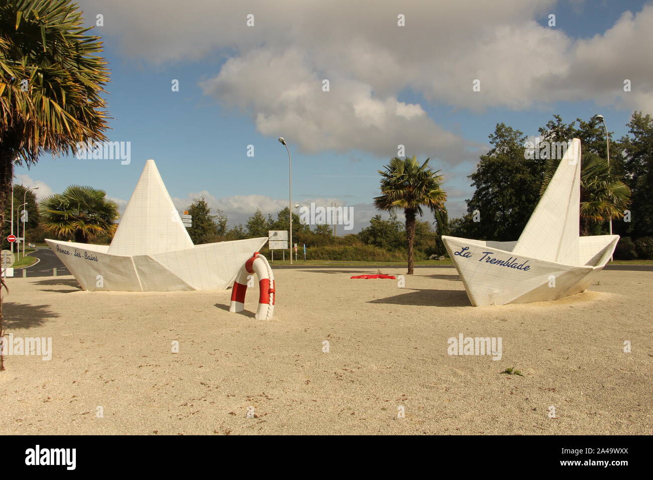 The Art on Round Point the new tourism that made turn the heads Stock ...