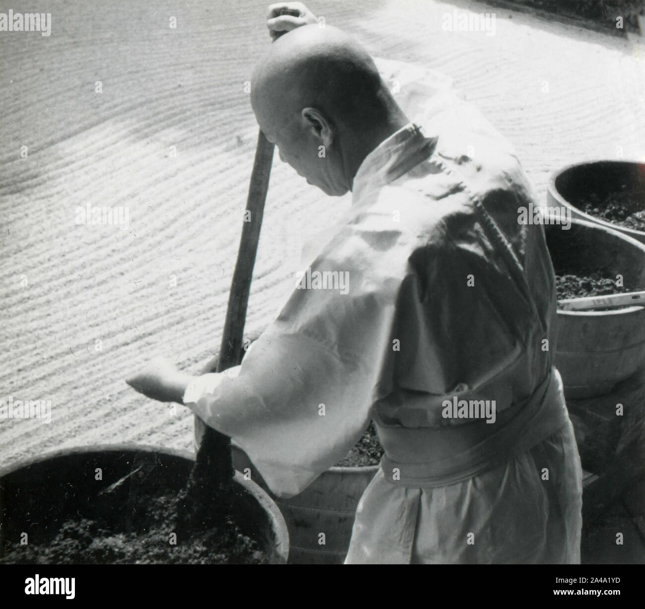 Japanese zen monk hi-res stock photography and images - Alamy
